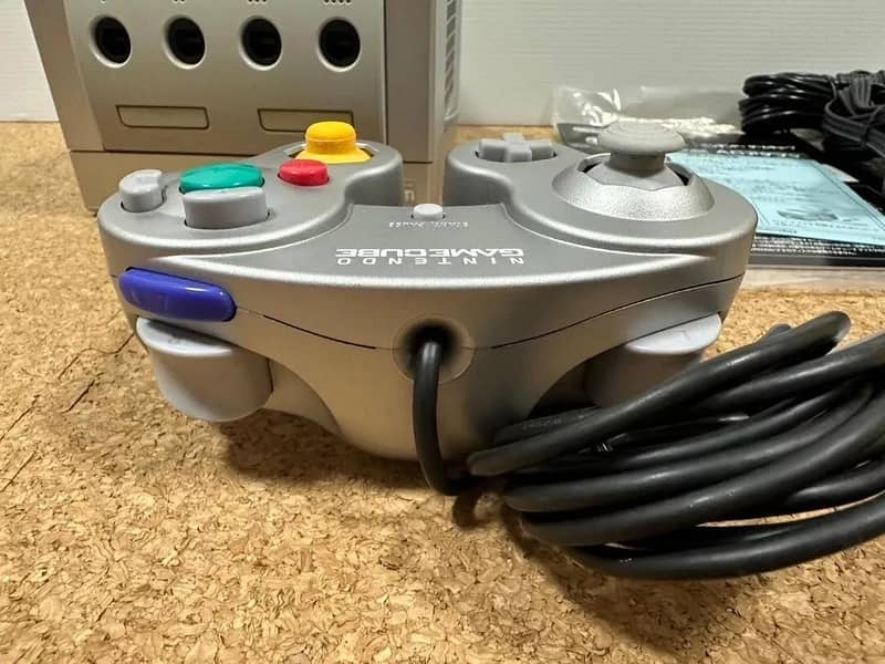 Silver Nintendo GameCube - Gaming Consoles - 1102932461