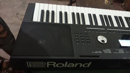 Roland EX20 Arranger Keyboard - Music - 1103021111