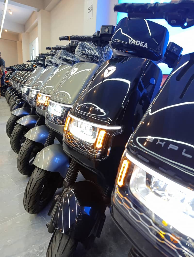 YADEA GT30 M3 EPOC RUBIN GT60 G5 T5 SCOOTY SCOOTER BOYS MALE GIRLS ...