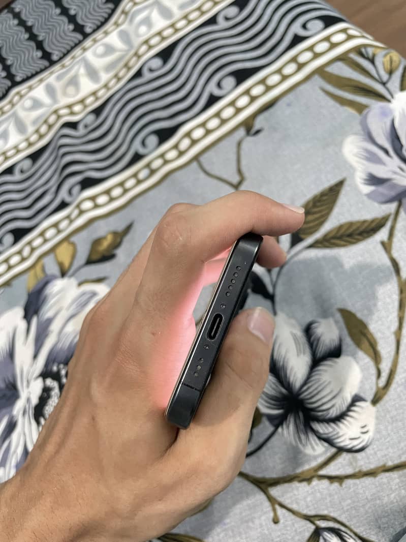 Iphone 15pro - Mobile Phones - 1103053577