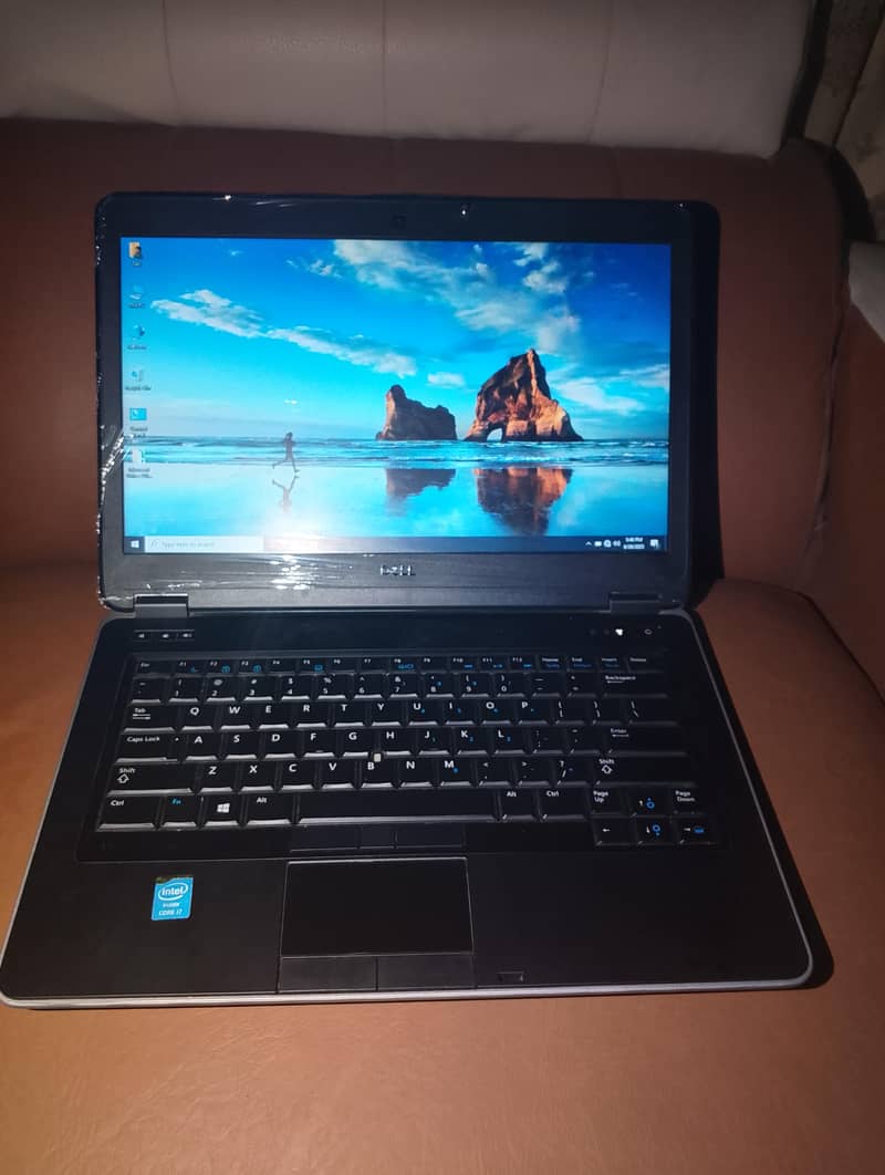 Dell i7 4 Gen Graphic Machine Blacklight Keyboard - Laptops - 1103123231