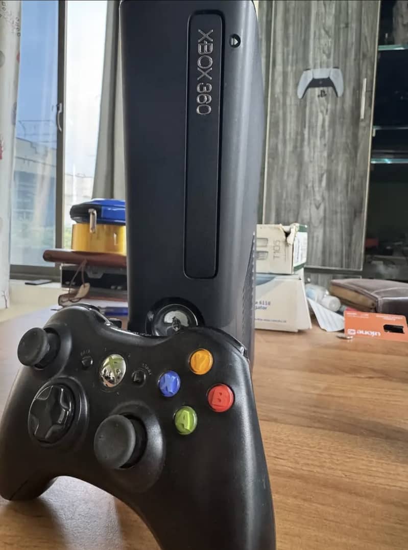 Xbox 360slim - Gaming Consoles - 1103235454
