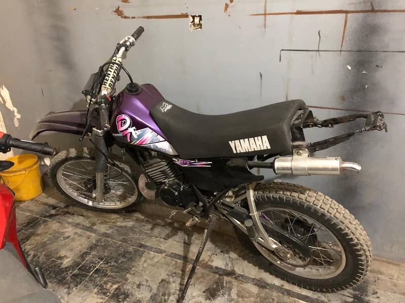 Dt 175 - Standard - 1103330444