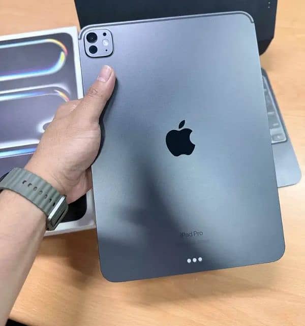 iPad Pro M4 256GB With Full Box - Tablets - 1103435025