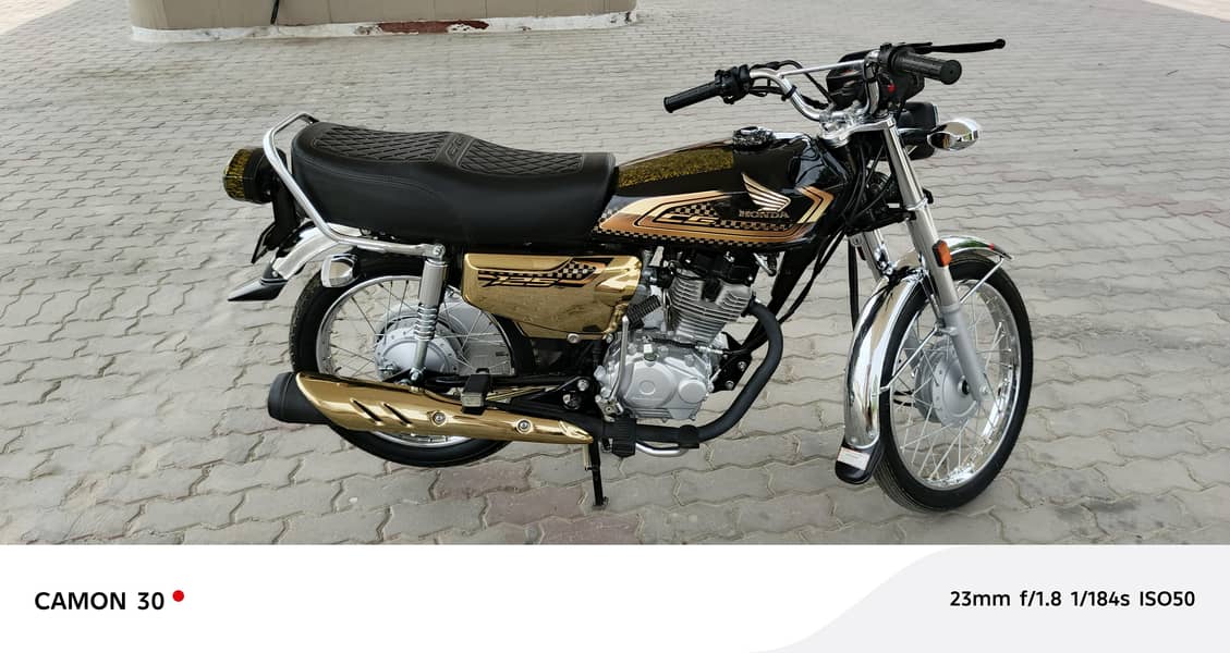 HONDA CG125 SPECIAL EDITION GOLD 2025 - Standard - 1103636946