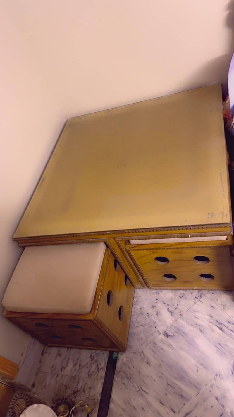 Center Table with 4 seats - Dining Tables - 1103738409