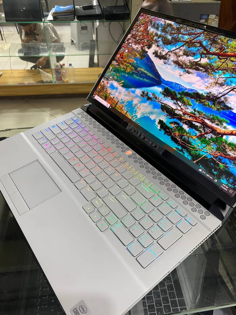 Alienware Area-51m R2 Gaming Laptop – Desktop Gaming Power - Laptops ...