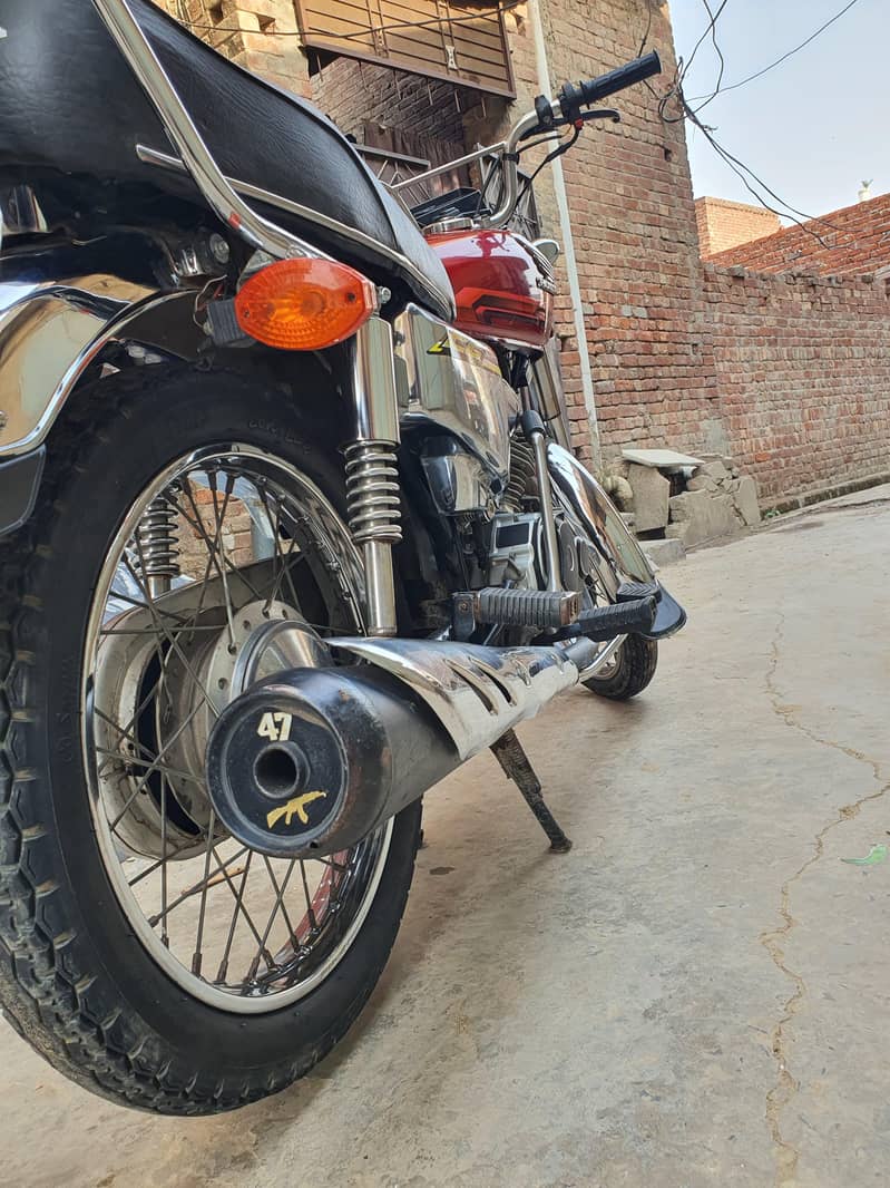 Honda 125 self start urgentl sale original condition - Standard ...