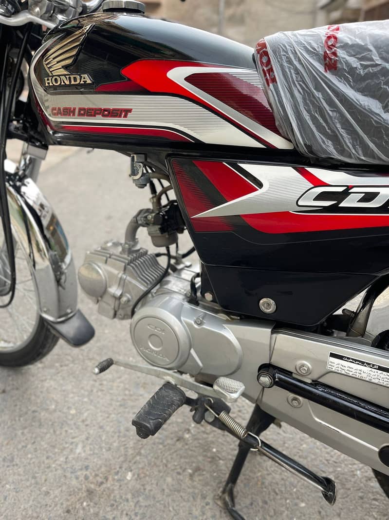 cd70 2025 0/3/0/9/1/4/0/6/1/8/4/ - Standard - 1103826543