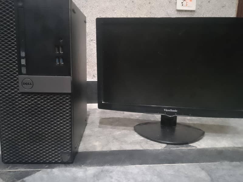 desktop and tower PC - Desktops - 1104002595
