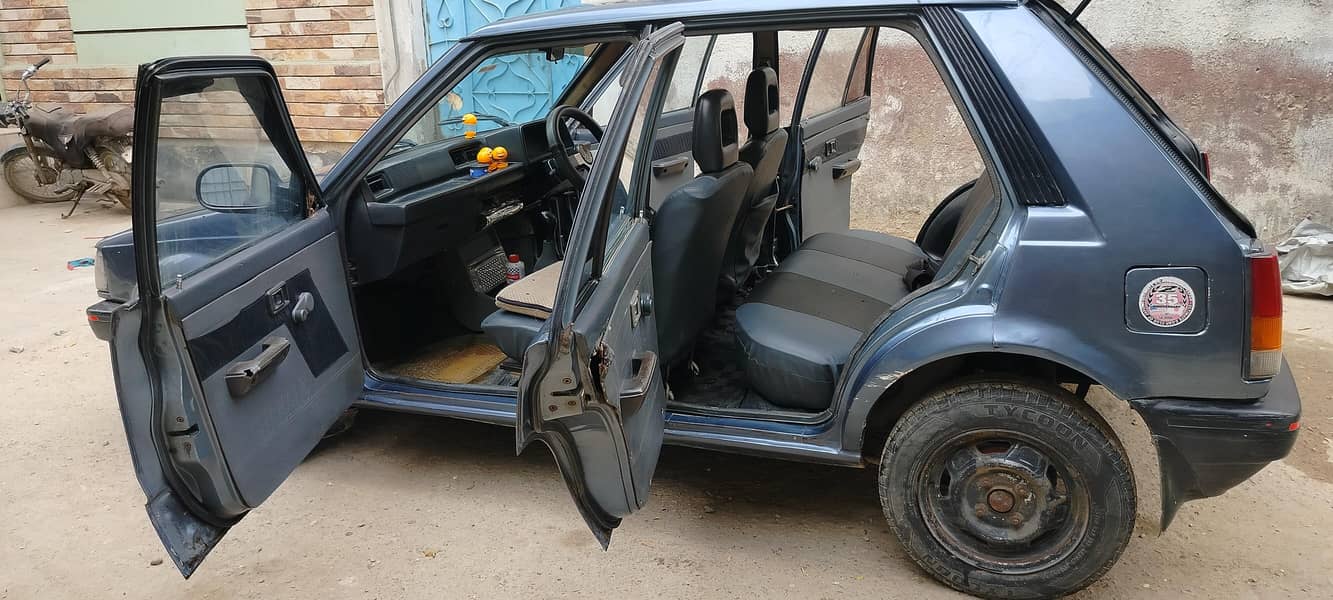 Charade 86 (family car) - Cars - 1104046541