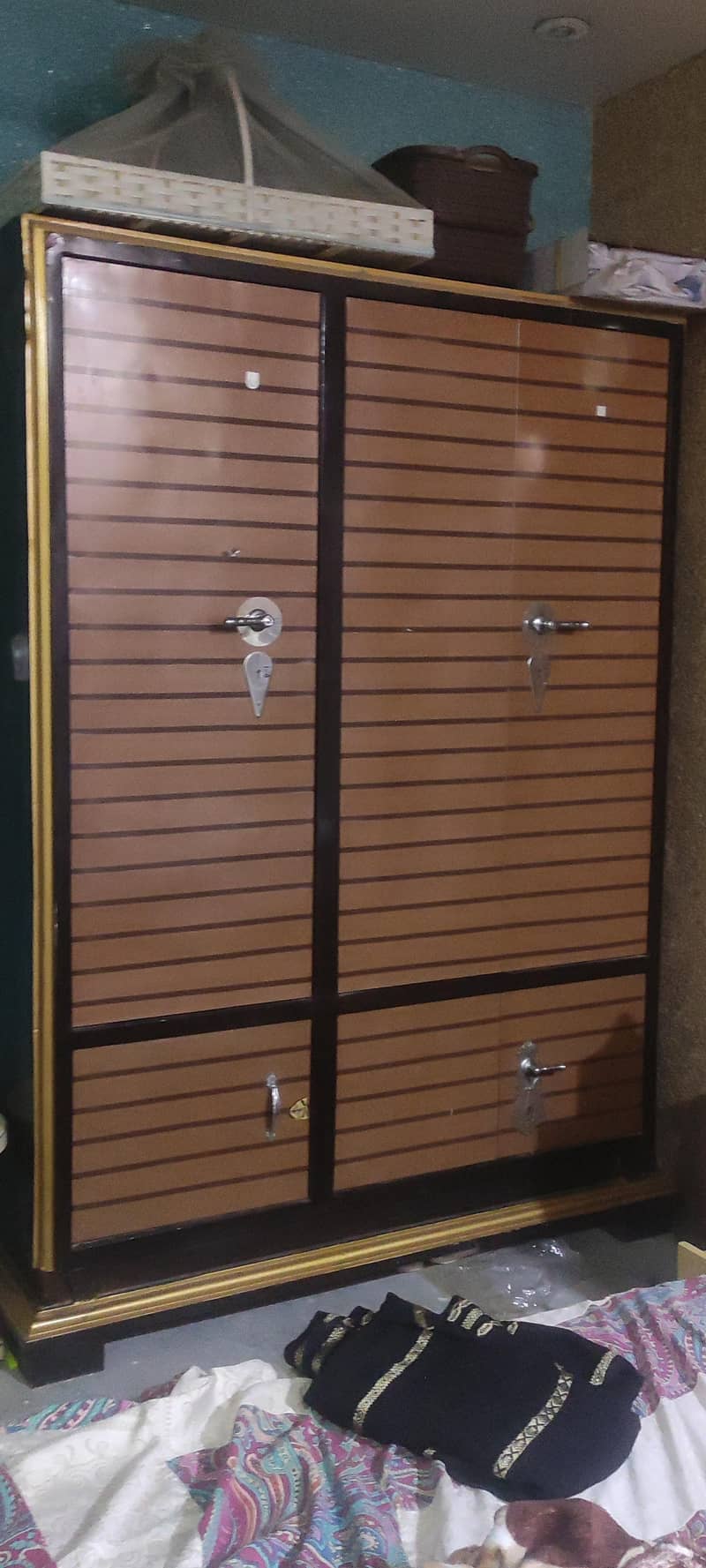 Almari like new - Wardrobes - 1104125578