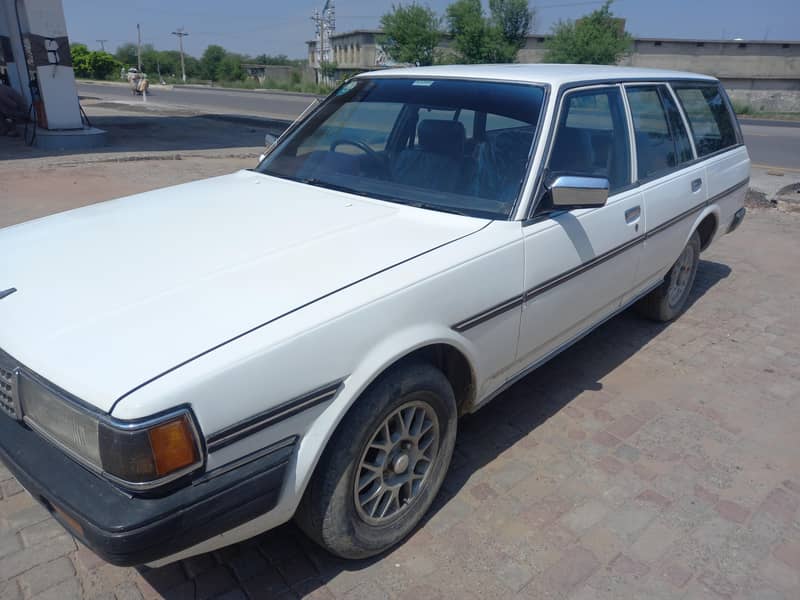 state car - Cars - 1104169627