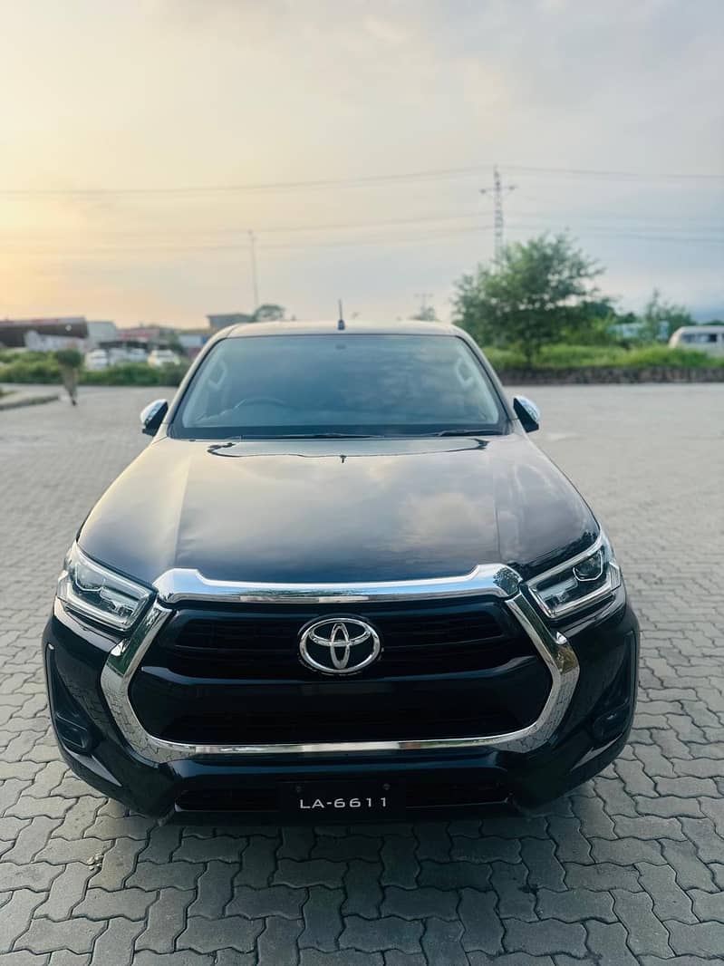 toyota revo - Cars - 1104173285