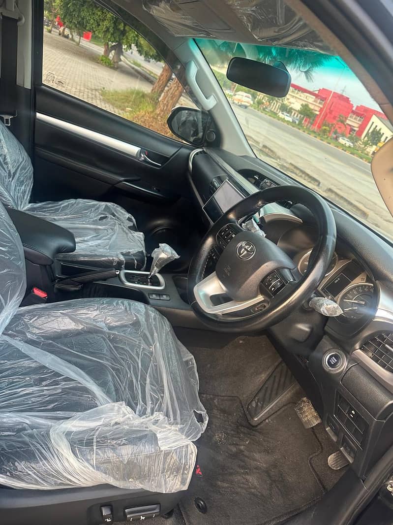 toyota revo - Cars - 1104173285