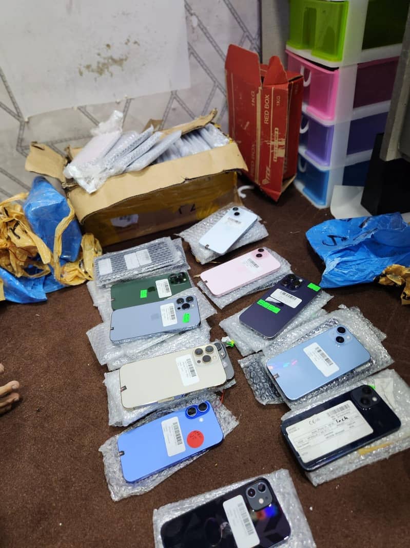 Iphone 14,14 pro max,13,13 pmax, 15, 15+,16, 16pro Jv Kits quantity - Mobile Phones - 1104186056
