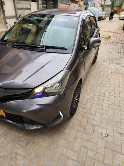 Toyota vitz spider 2014/17 - Cars - 1104392885