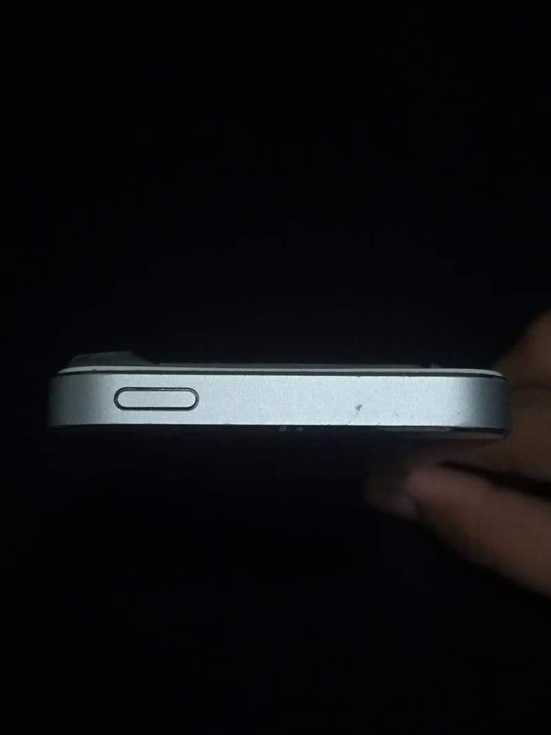 iphone 5 used - Mobile Phones - 1104435428
