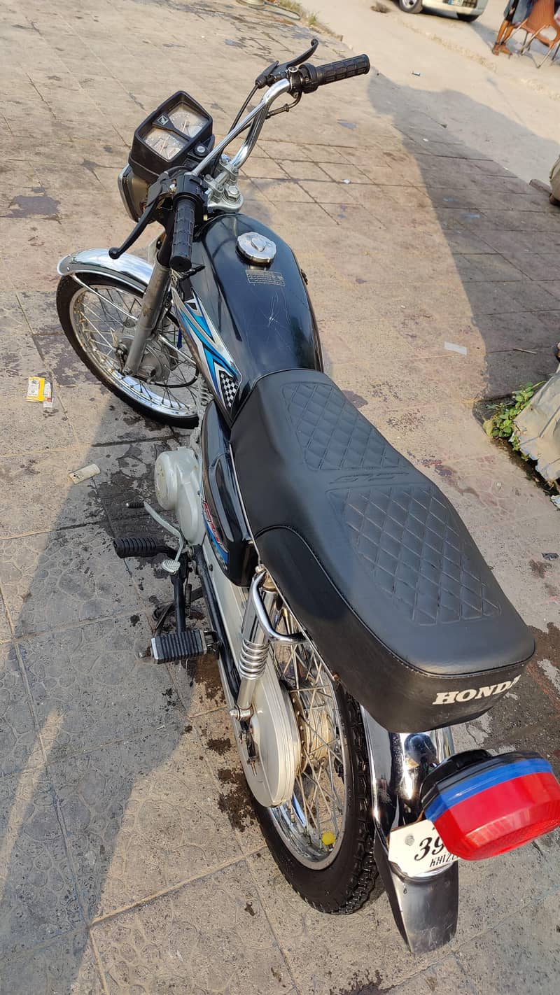 Honda 125 2016 model all paper are available - Standard - 1104510230