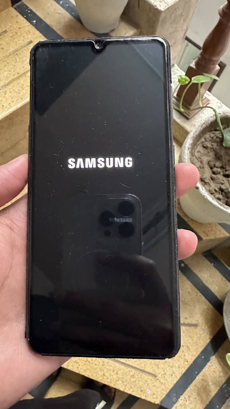 Samsung Galaxy A31 - Mobile Phones - 1104549585