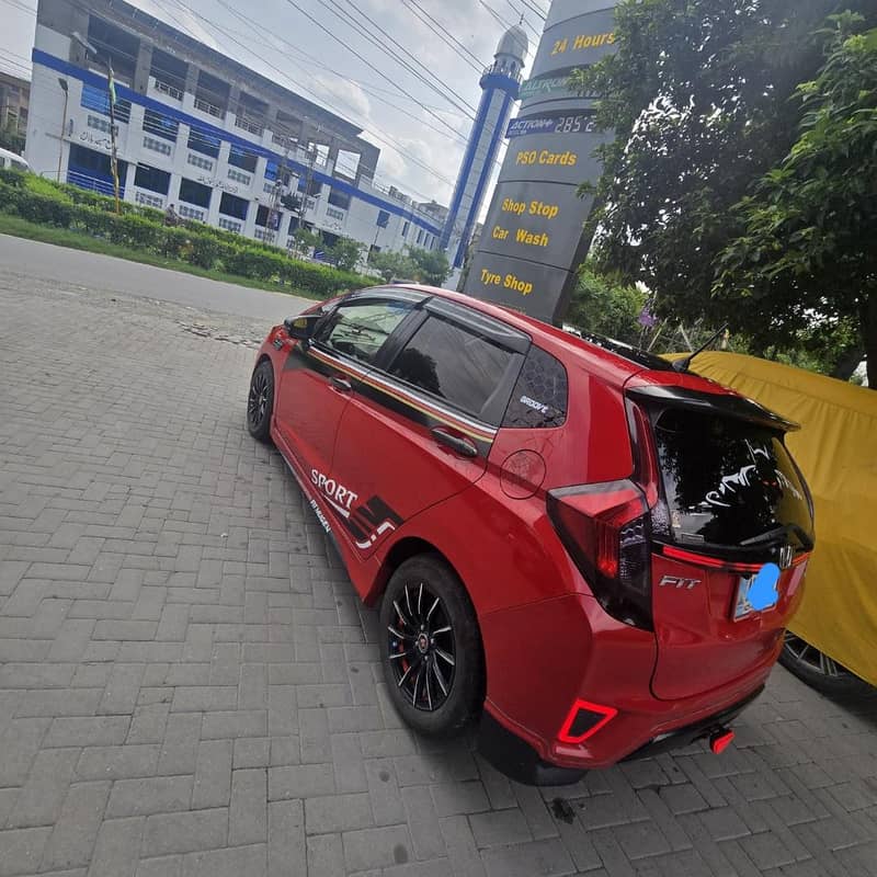 Honda fit 2016 model - Cars - 1104574858
