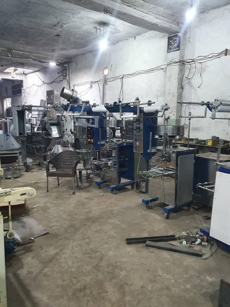 Fully Auto Packing Machine Latest Model Slanty chips Surf Salt Spices ...