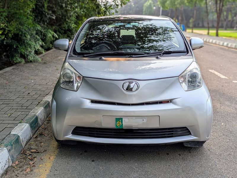 Toyota iQ 2012 - Cars - 1097877892