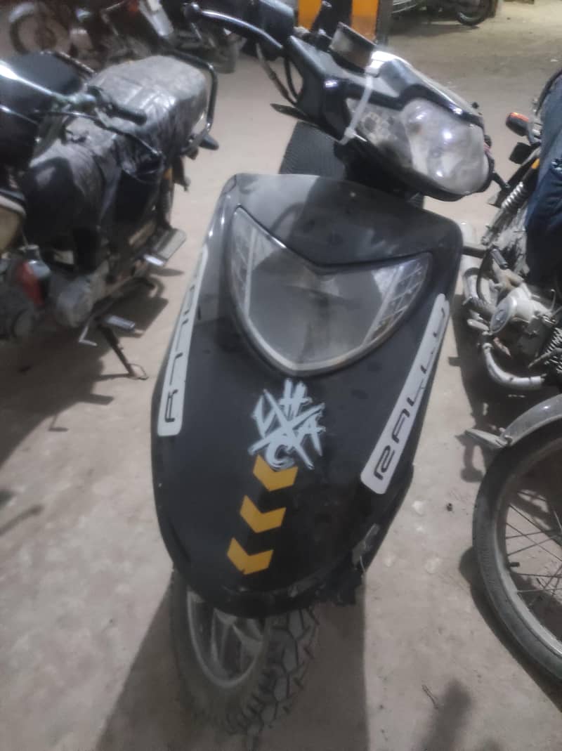 vespa Scooty 100 cc engine type - Petrol - 1104660286
