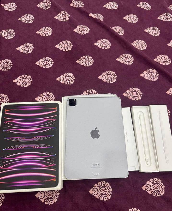 Apple iPad Pro with full box New - Tablets - 1104660816