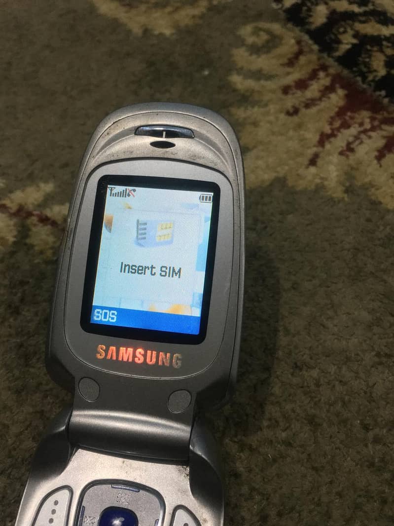 Samsung SGH X460 - Mobile Phones - 1104698879