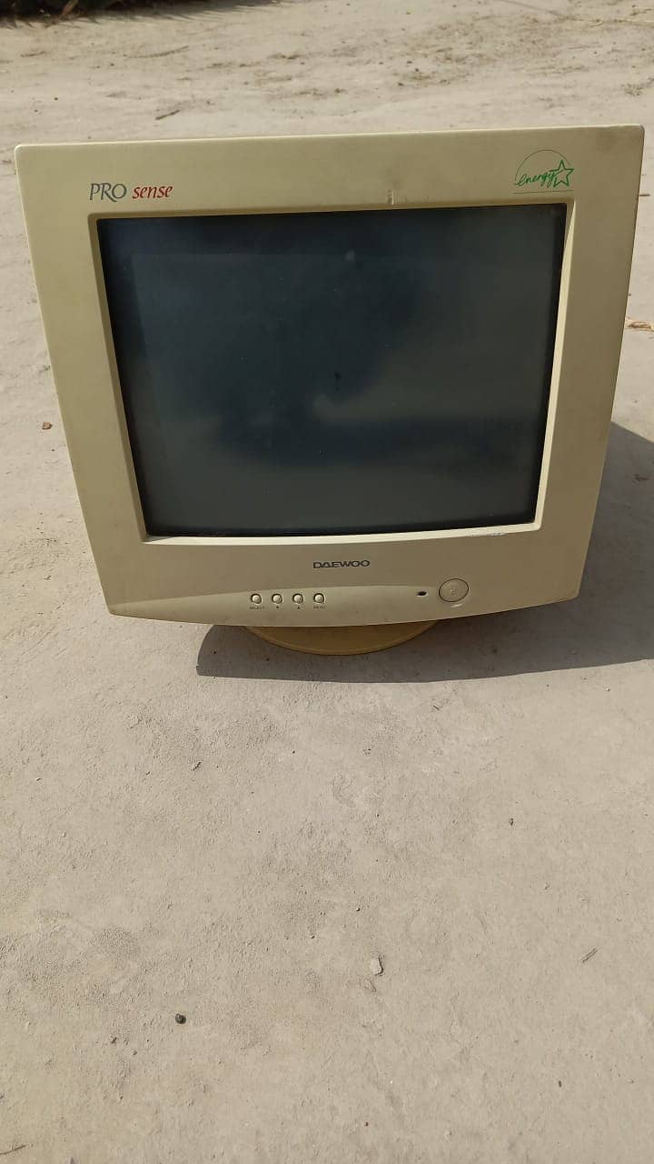 CRT monitor. Best for old PC lovers. - Computer Components - 1104785481