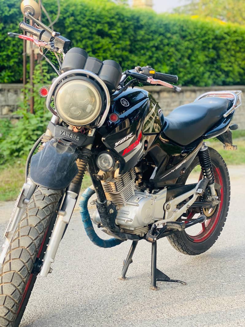 yamaha ybr 125g model 2017 in full genuine condition decently modified ...