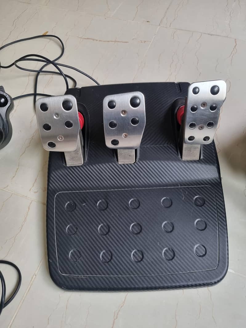 Logitech G920 Steering racing wheel & shifter (like G29 for Xbox PC ...