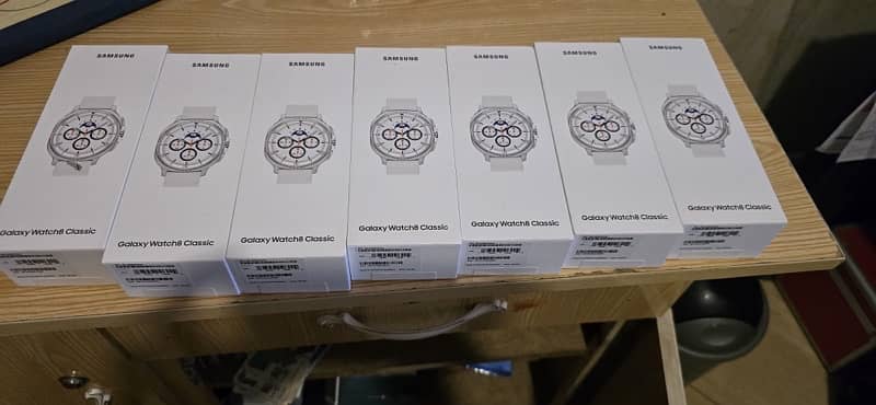 Samsung Galaxy Watch 8 Classic - Smart Watches - 1105130224