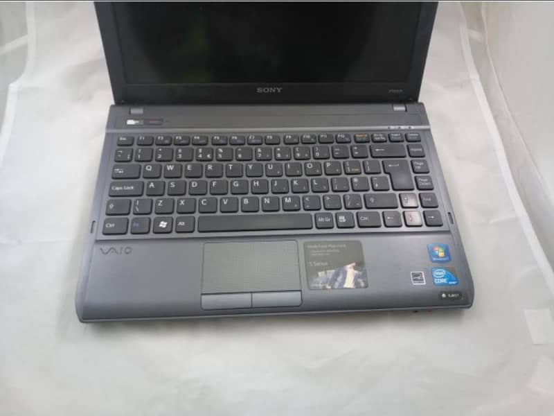Sony vaio Laptop Good condition 4GB Ram 320GB HDD 14" Inch Display ...