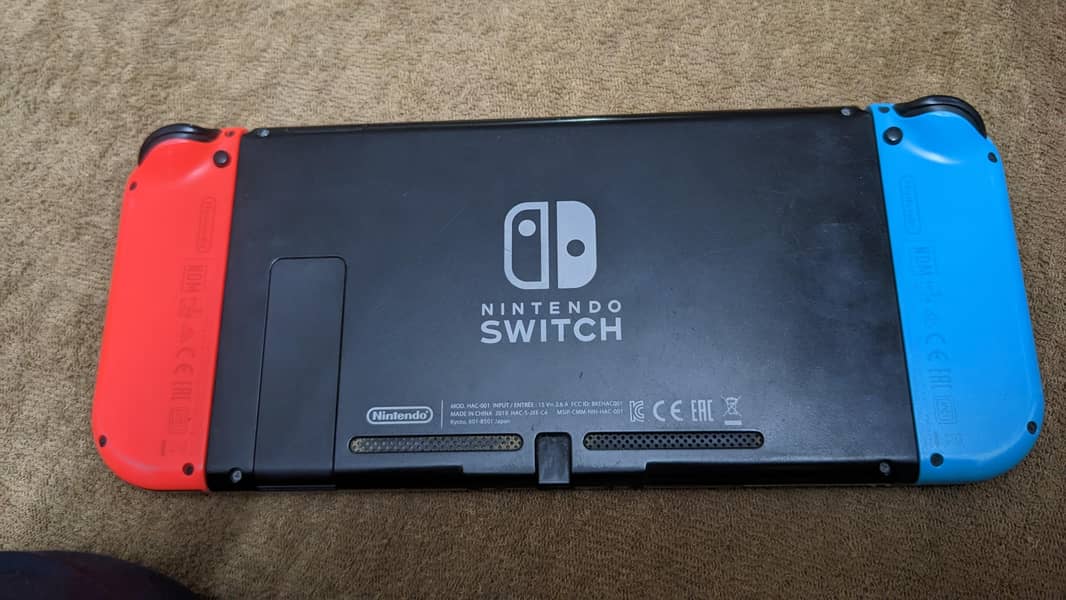 Nintendo switch v1 - Gaming Consoles - 1101597314