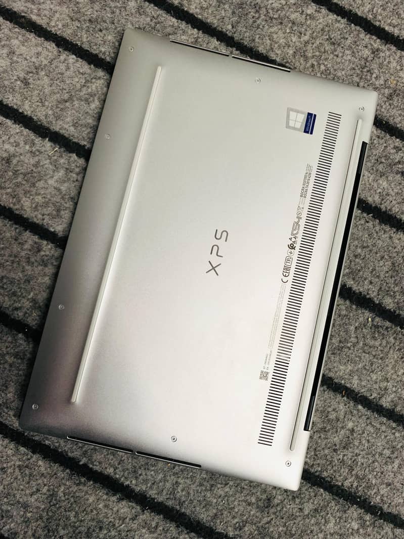 Dell XPS 13 9300 i5 10th Gen 2K Resolution lcd panel broken shade ...