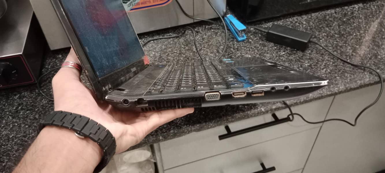 Samsung Leptop 3rd generation - Laptops - 1105528921