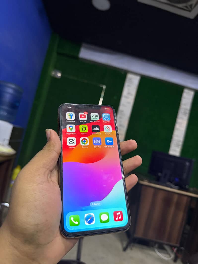 iPhone 11 Pro Max - Mobile Phones - 1105655917
