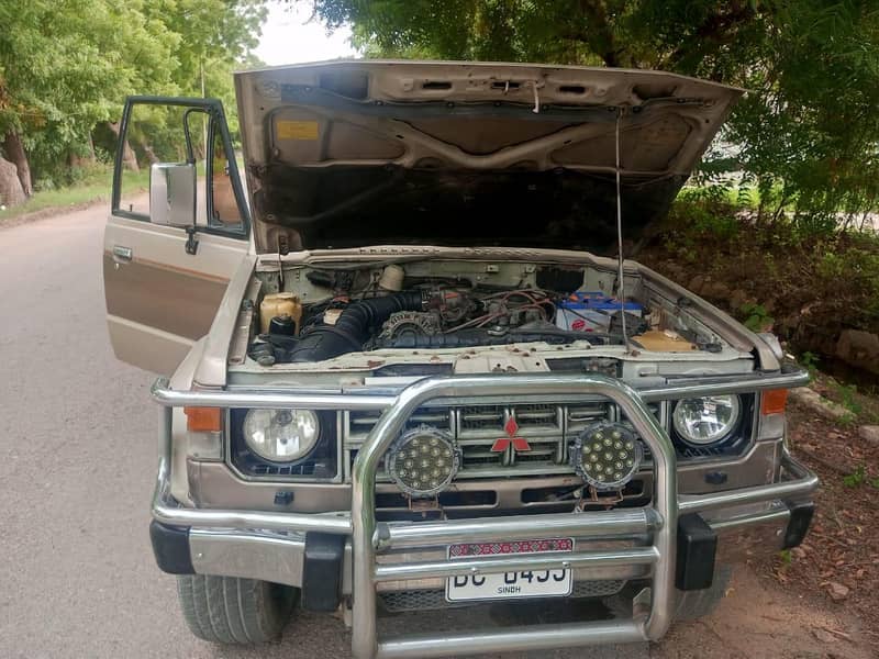 Pajero 1990, Petrol, V6, Auto Transmission, Read complete add. - Cars ...