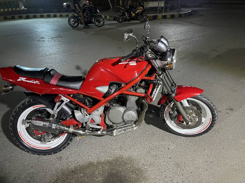 Suzuki bandit 400VC - Sports & Heavy Bikes - 1105698774