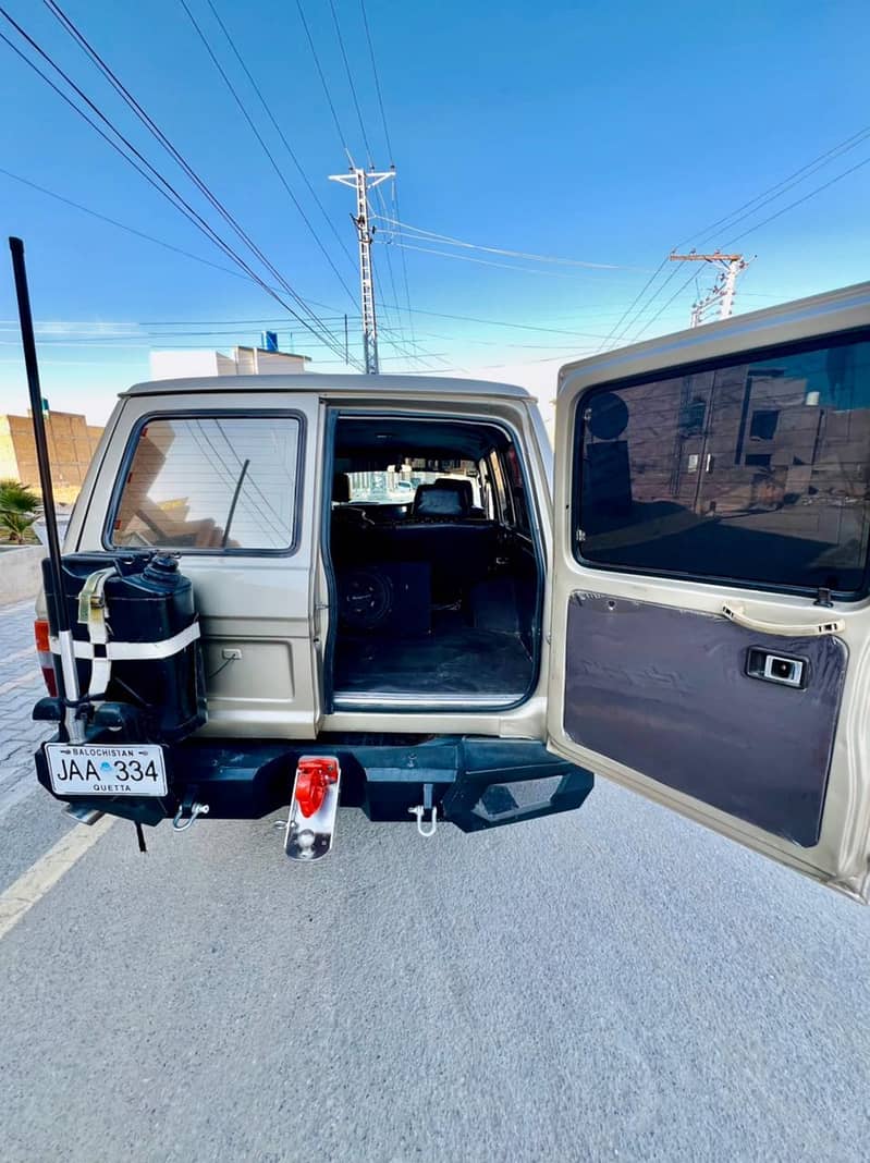 Toyota land cruiser bj62 1989 - Cars - 1105806584