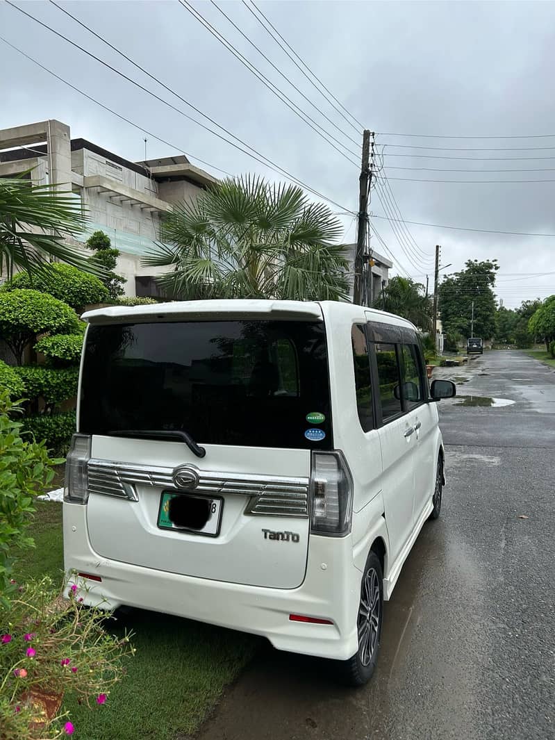 Daihatsu Tanto Custom x Full Option - Cars - 1105810381