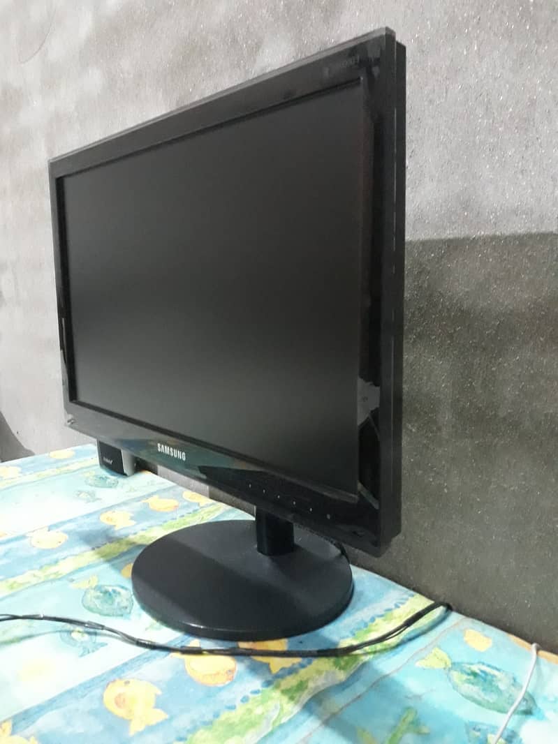 Samsung SyncMaster P2250 22" Wide Monitor _ 03476640955 - Computer ...
