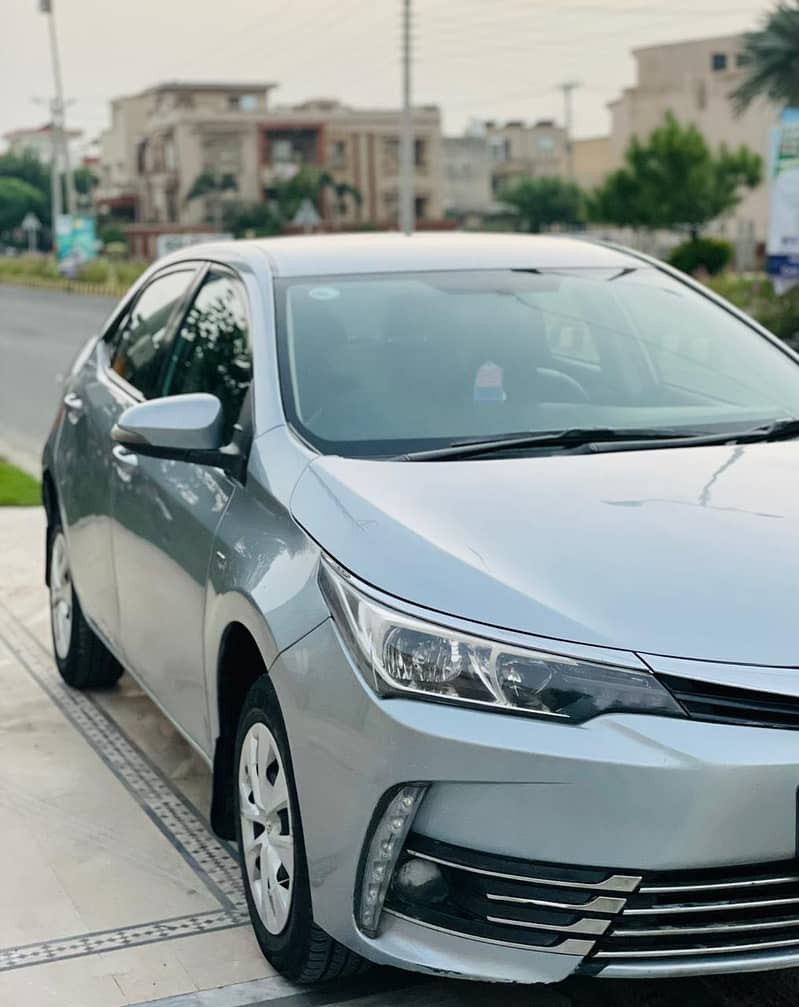 toyota carolla gli 2015/17 model - Cars - 1105846731