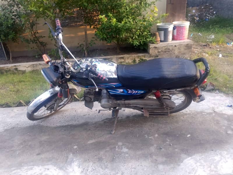 good bike crown - Standard - 1105904336