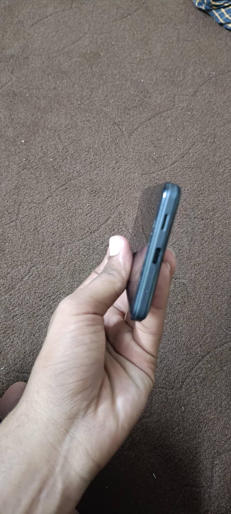 Aquos Sharp Zero 5g basic official PTA approved - Mobile Phones ...