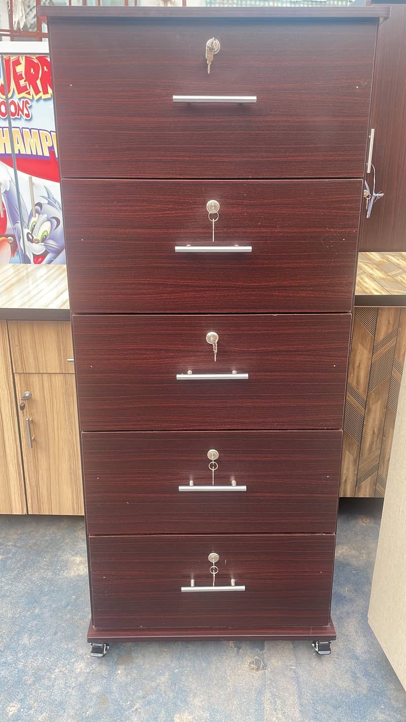 Almari Read description - Wardrobes - 1105919178