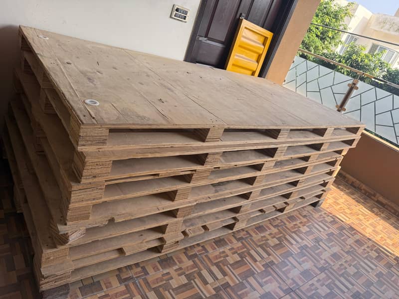 Wooden Empty Pallets - Other Business & Industry - 1105937624