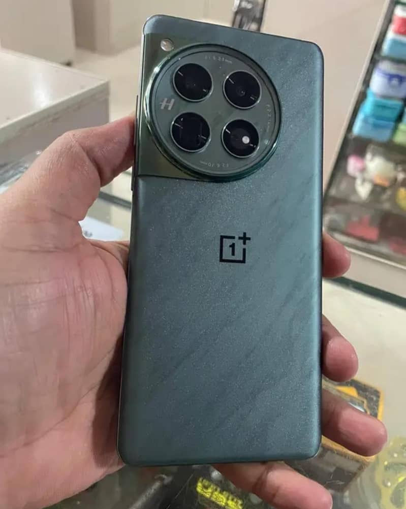 oneplus 12 - Mobile Phones - 1105954845